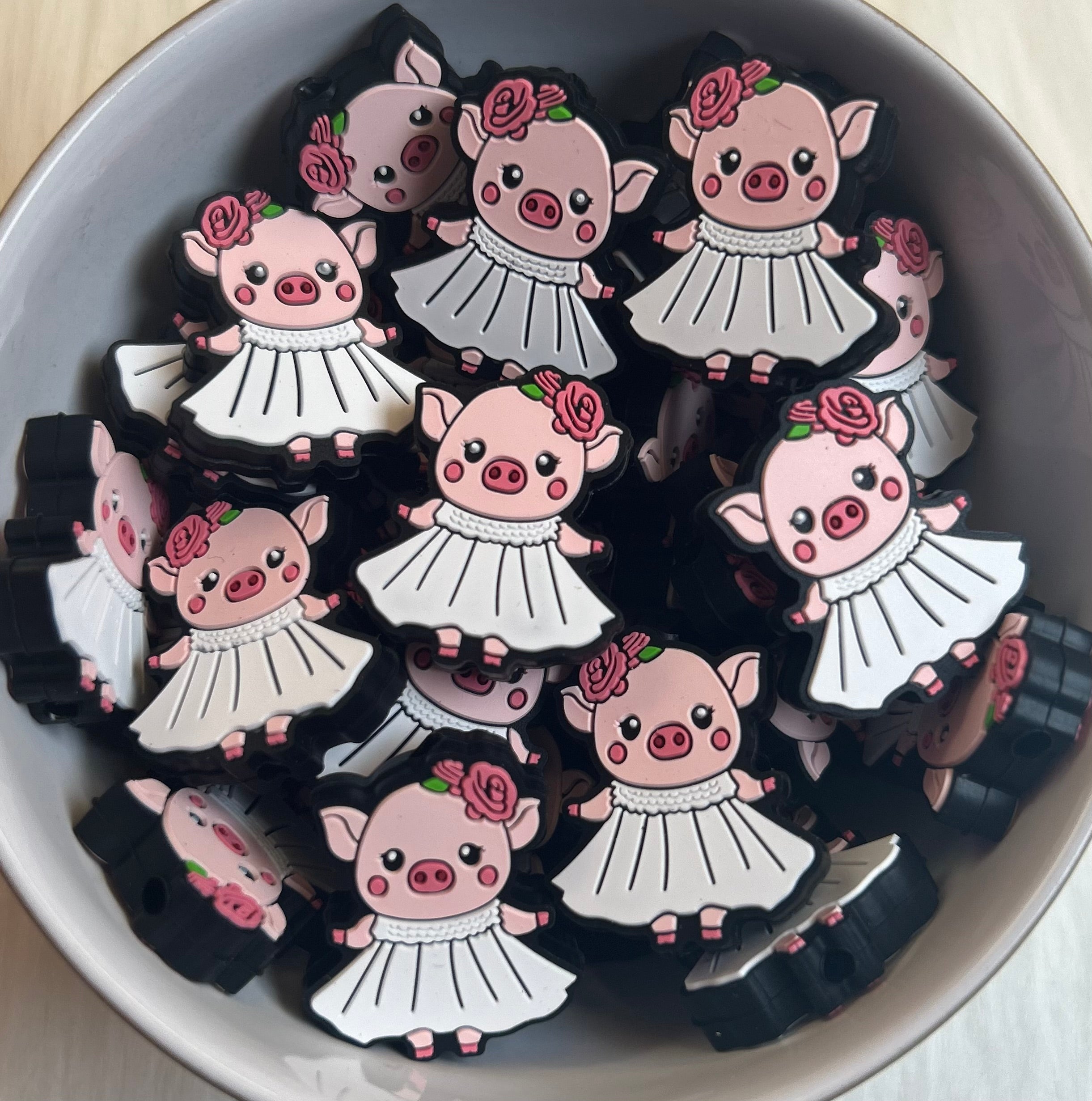 Emma The Pig Focal Bead – Vinyl Fusion